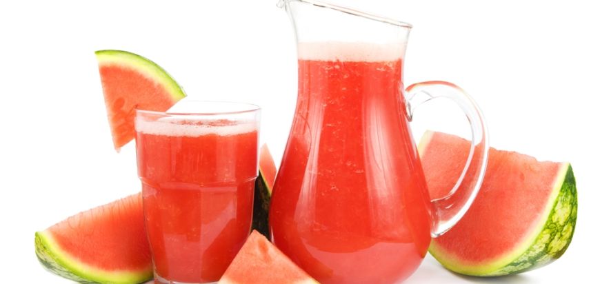 3 retete de bauturi racoritoare pentru vara